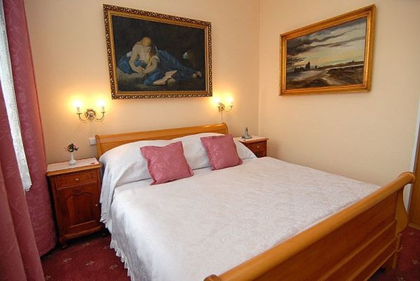 Opera | Hotels | Prague