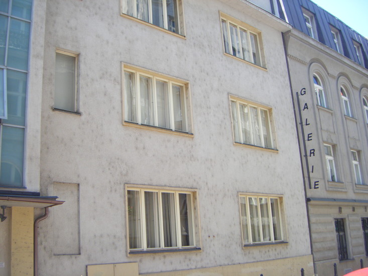 Robert Guttmann Gallery | Event Venues | Prague