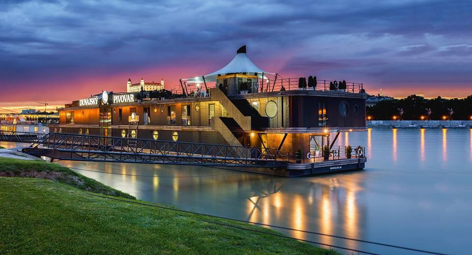 Botel Dunajský Pivovar | Hotels | Bratislava