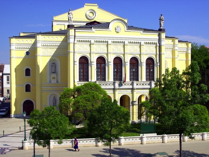 Csokonai Theatre | Sightseeing | Debrecen