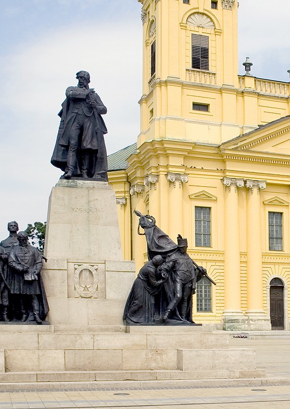 Lajos Kossuth Statue | Sightseeing | Debrecen