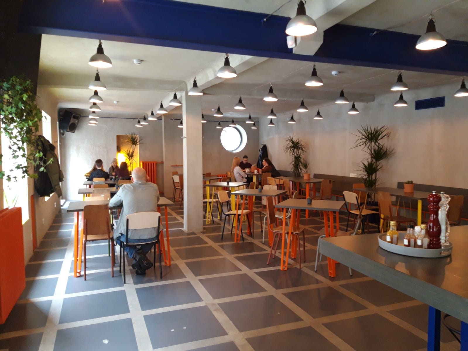 Mañana | Bars, Pubs & Clubs | Riga