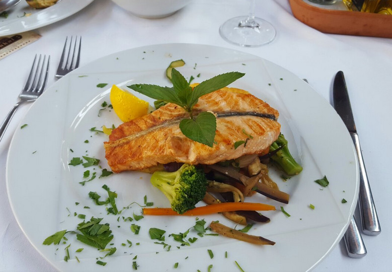 Bakal | Eat & Drink | Polog