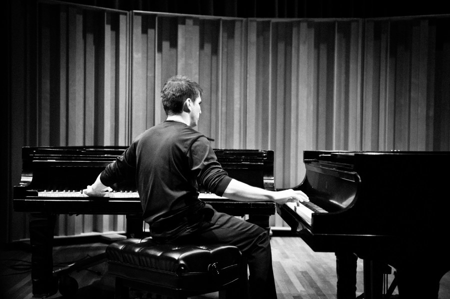 Milen Kirov (piano) & Friends | Sofia