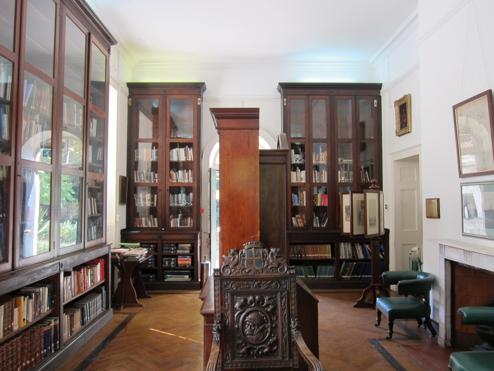 Gibraltar Garrison Library | Sightseeing | Gibraltar
