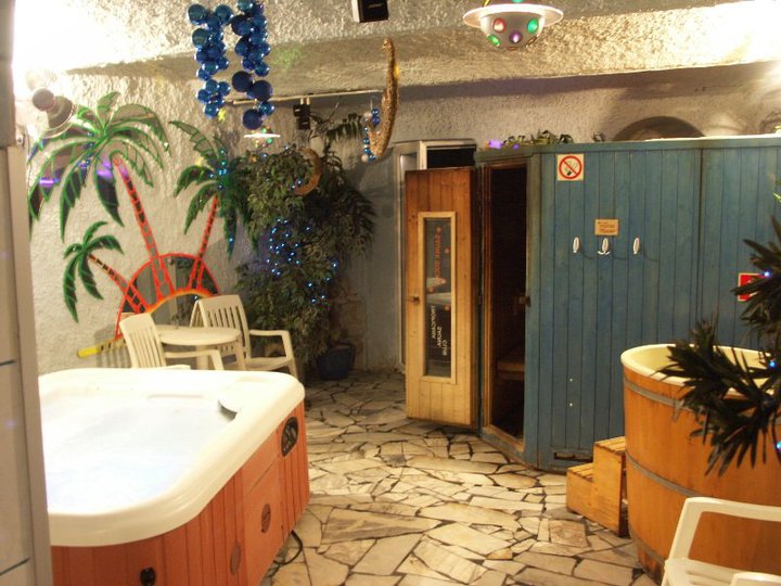 Tropicana Sauna Club | Bars & Clubs | Katowice