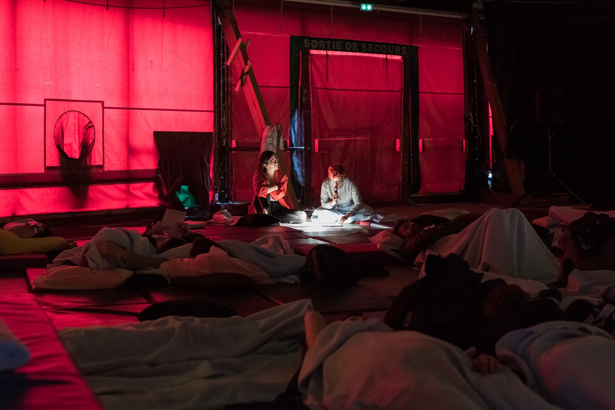 Useless land. Catalina Insignares și Carolina Mendonça | Bucharest