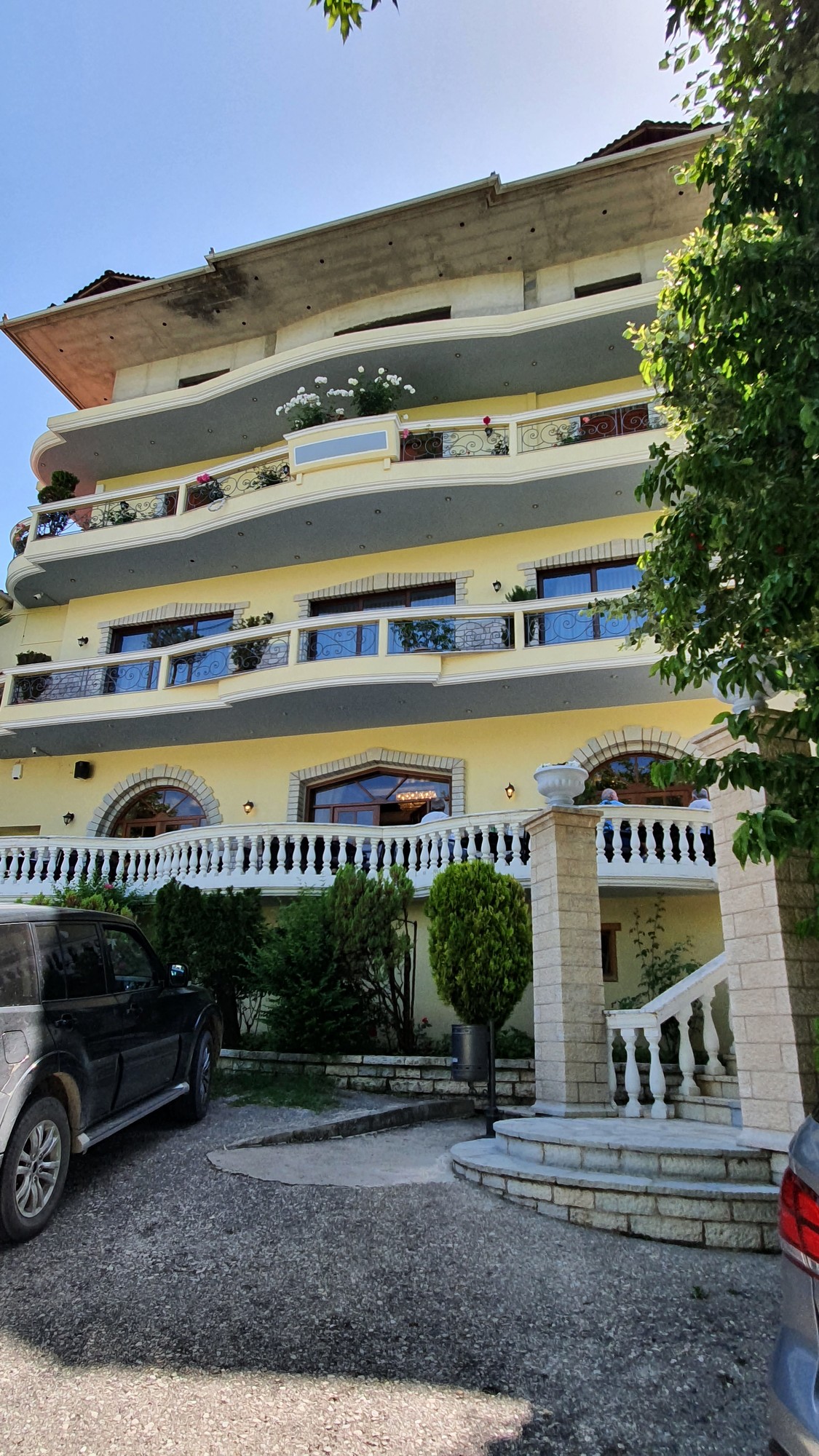 Restaurant Ruci | Where to Eat | Dropull