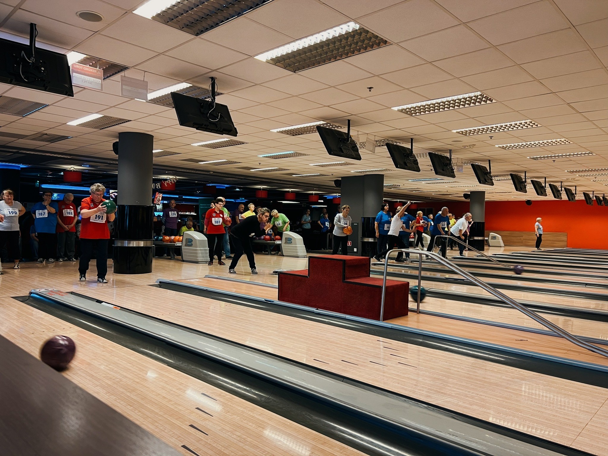 MK Bowling Entertainment Center | Activities & Leisure | Gdańsk