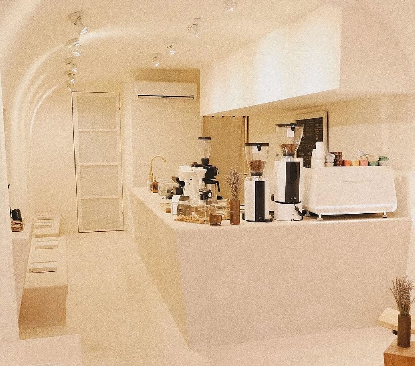 Coffee Snob - Specialty Coffee & Pastry | Coffee & Cakes | Hvar