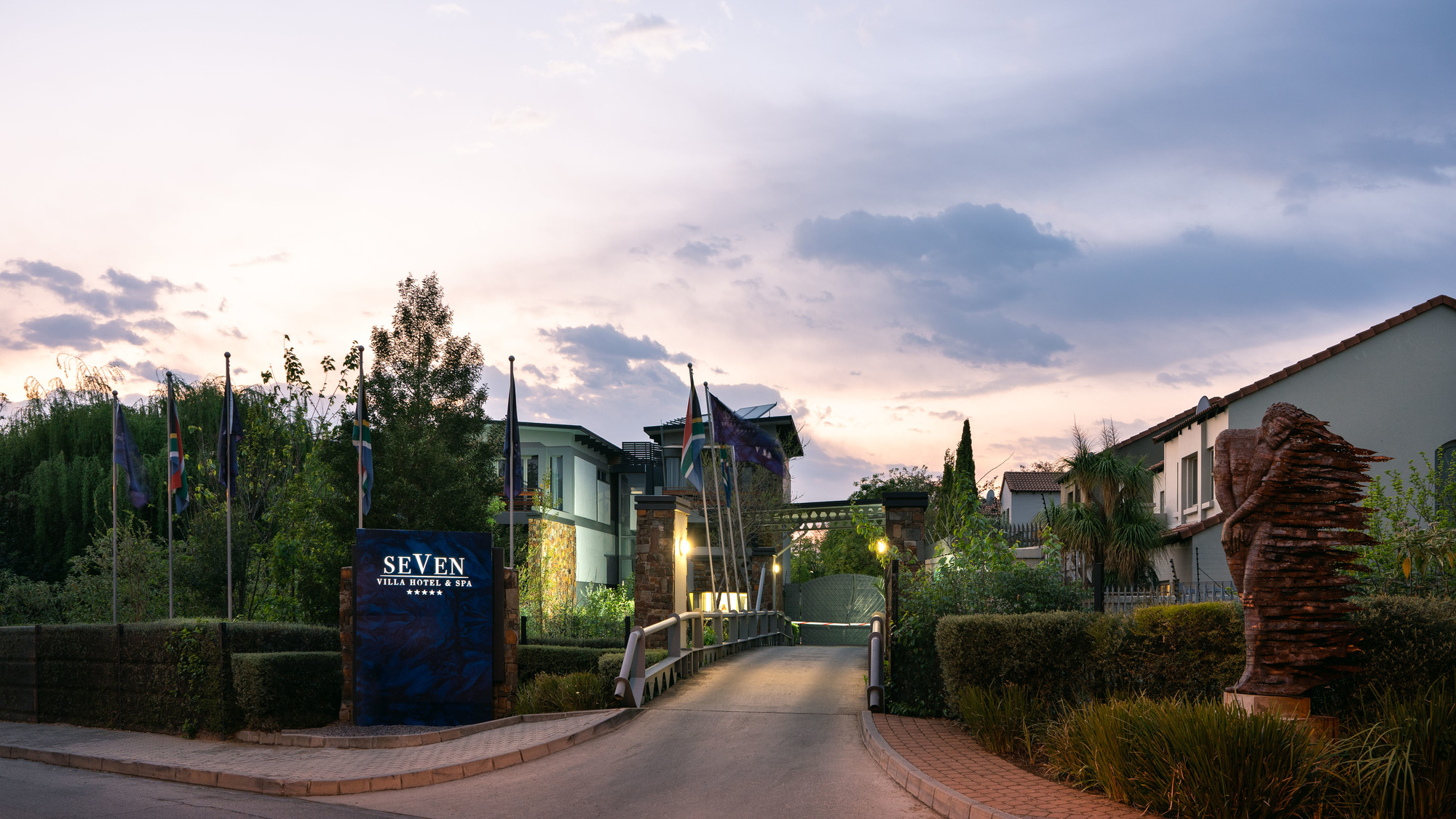 Seven Villa Hotel & Spa | Hotels & Apartments | Johannesburg