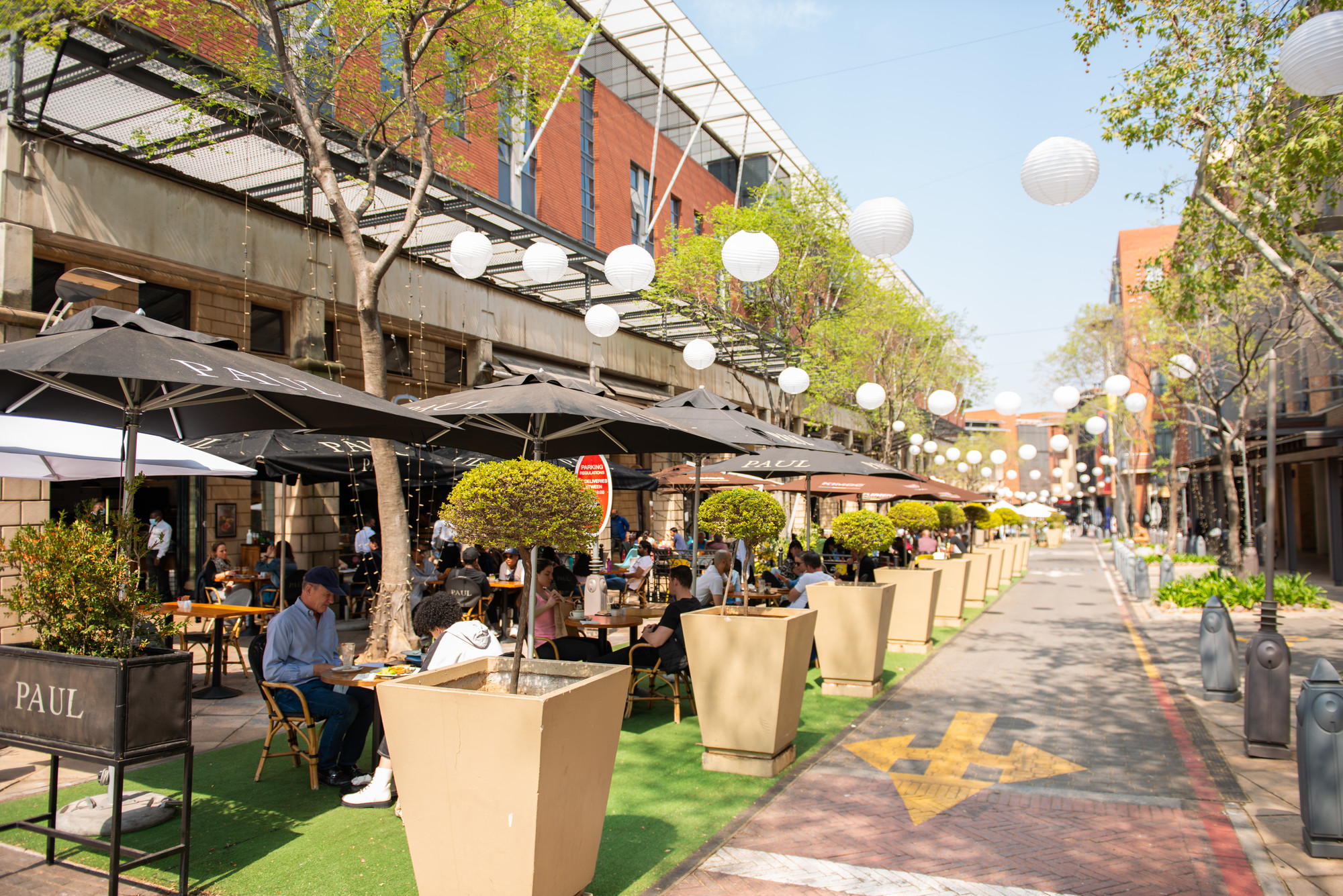 Melrose Arch All-White Spring