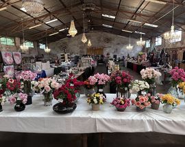 Ludwig's Roses Easter Market