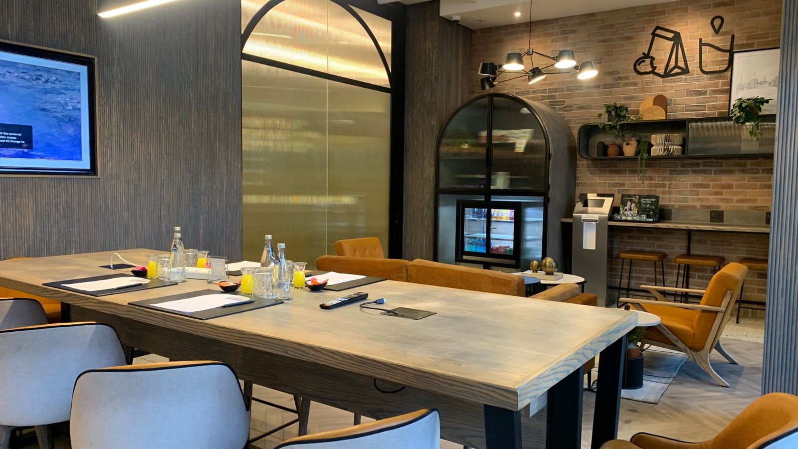 Roaming Office – Courtyard Hotel Waterfall City