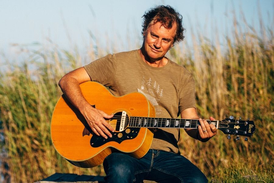 Robin Auld live at The Troyeville