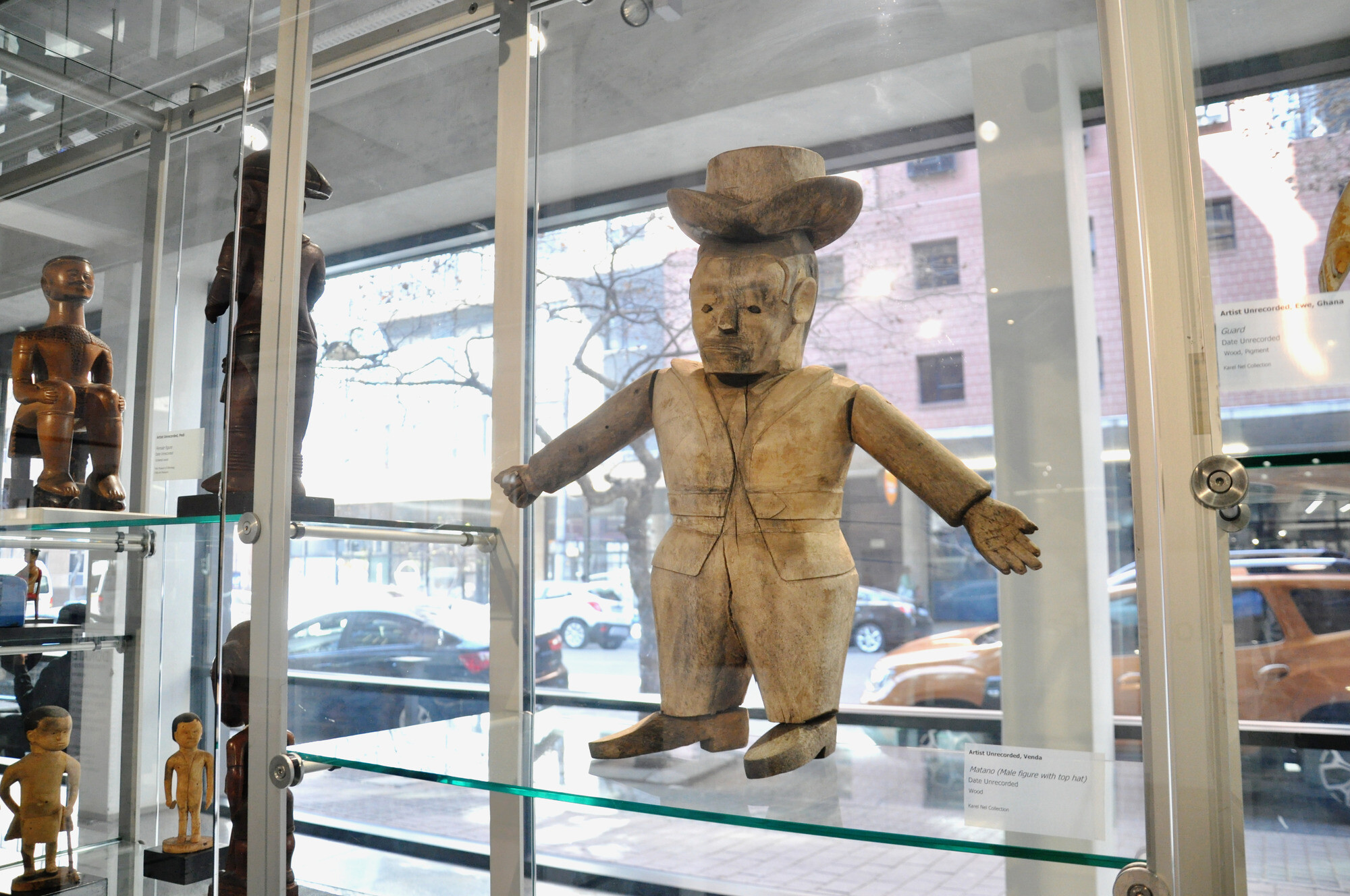 Far out with Karel Nel, artist to the stars