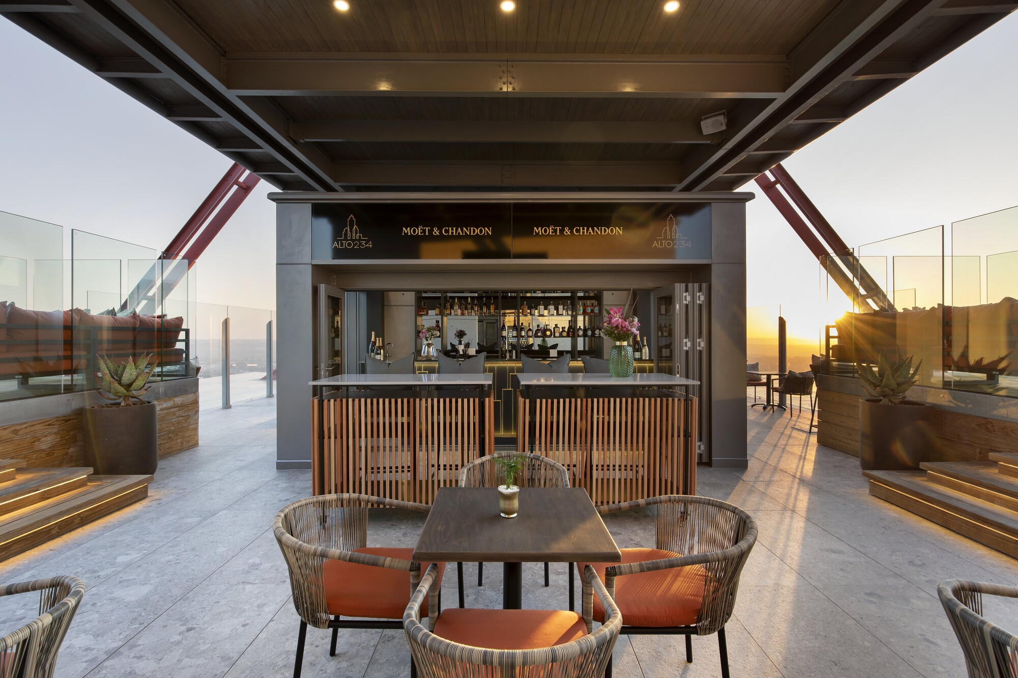 Rooftop bloom-spotting experience with MicroAdventure Tours # ...