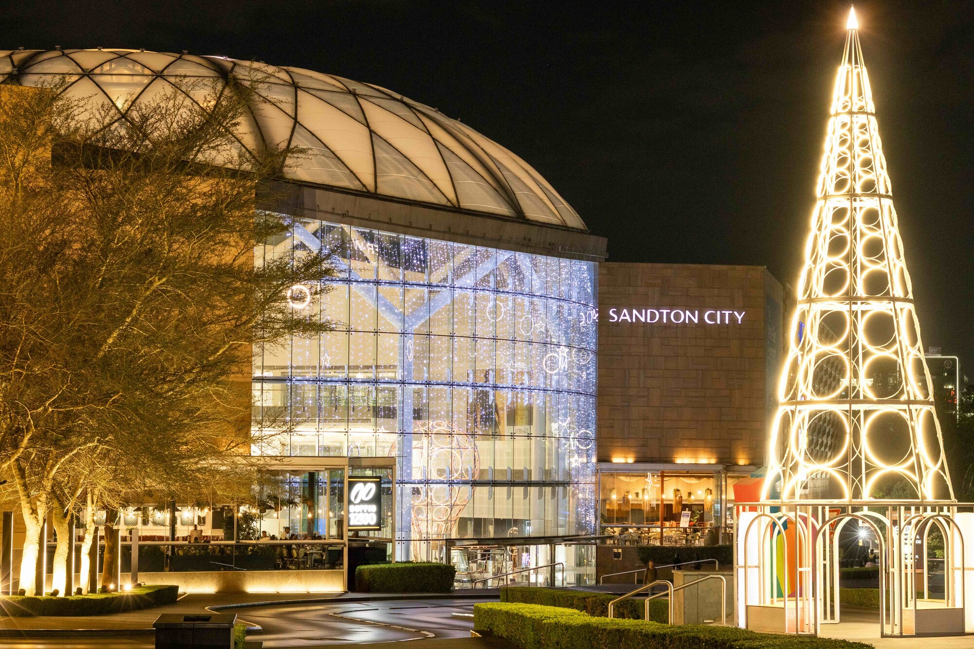 'City of Enchantment' at Sandton City (December 2025)
