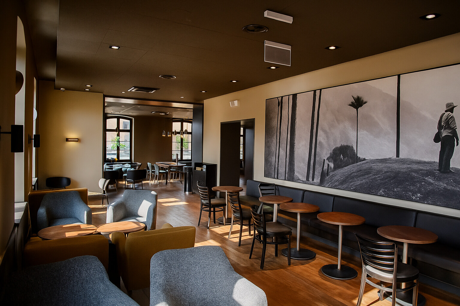 Starbucks Łódź Manufaktura | Cafes | Lodz