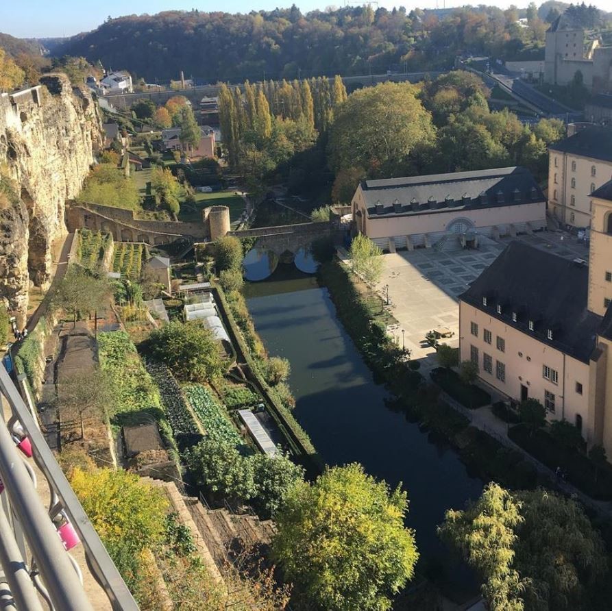 The Walls of the Corniche | Sightseeing | Luxembourg City