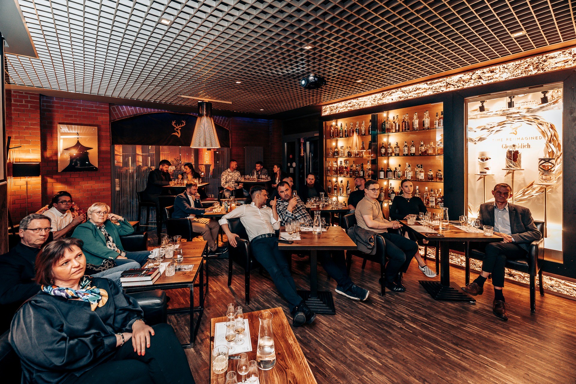 Whisky Bar 88 | Bars & Clubs | Poznan