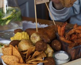 Just Friends Beer & Food | Restaurants | Poznan