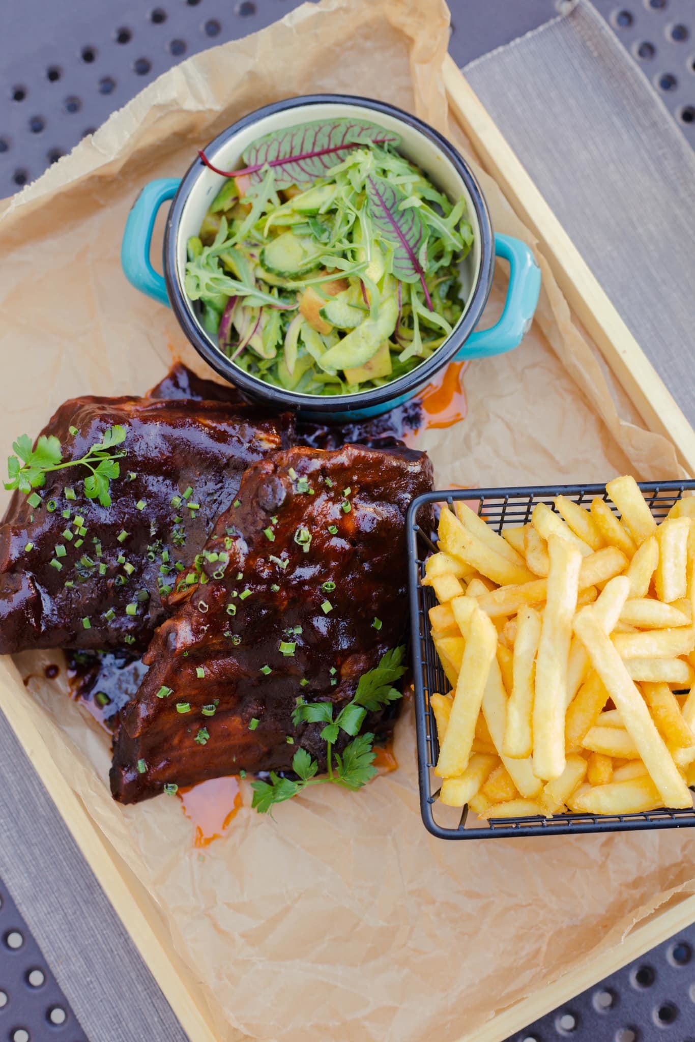 Just Friends Beer & Food | Restaurants | Poznan