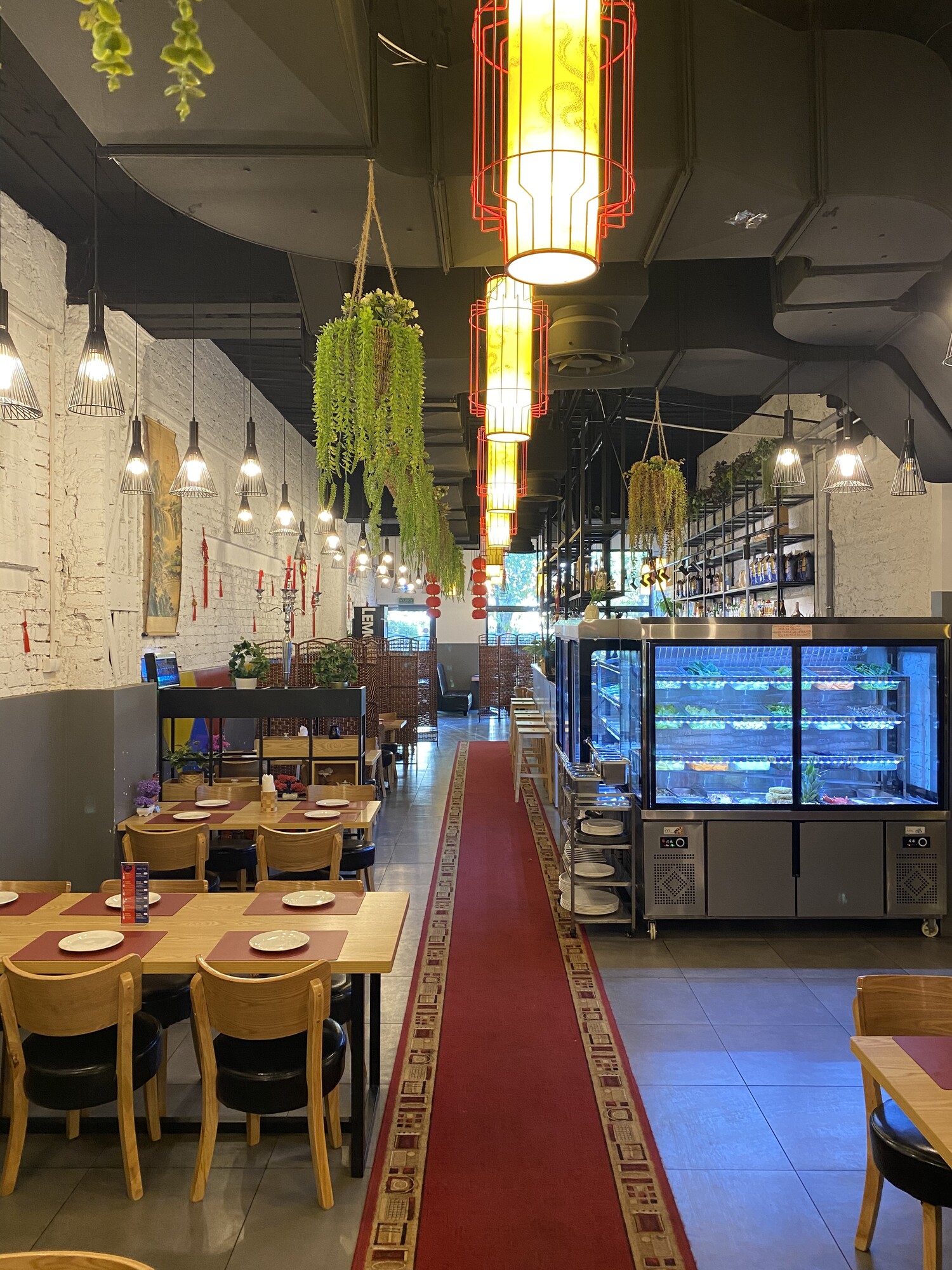 Yan Yu Music Restaurant & Bar | Restaurants | Poznan