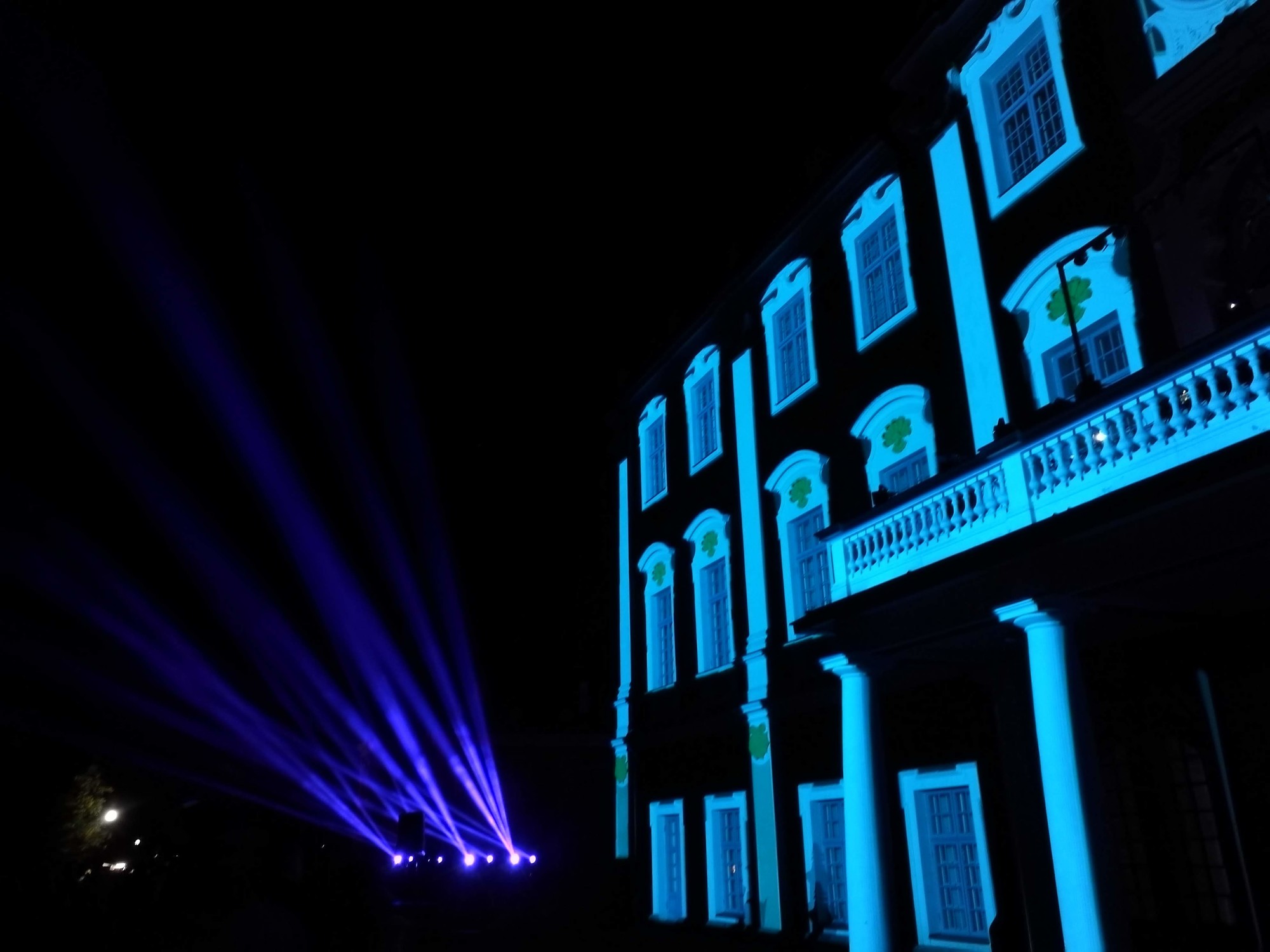 Wandering Lights Festival "There is light in the heart of darkness ...