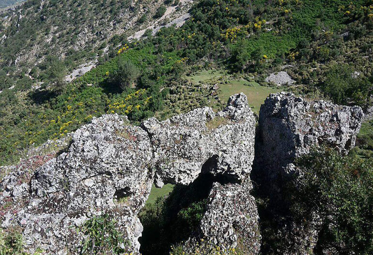 Lekli Castle & Cave | What to See | Tepelena