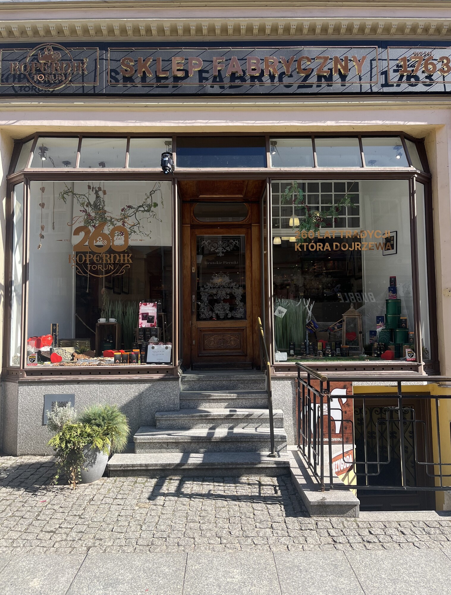 KOPERNIK Toruń Gingerbread Shop | Shopping in Toruń | Toruń