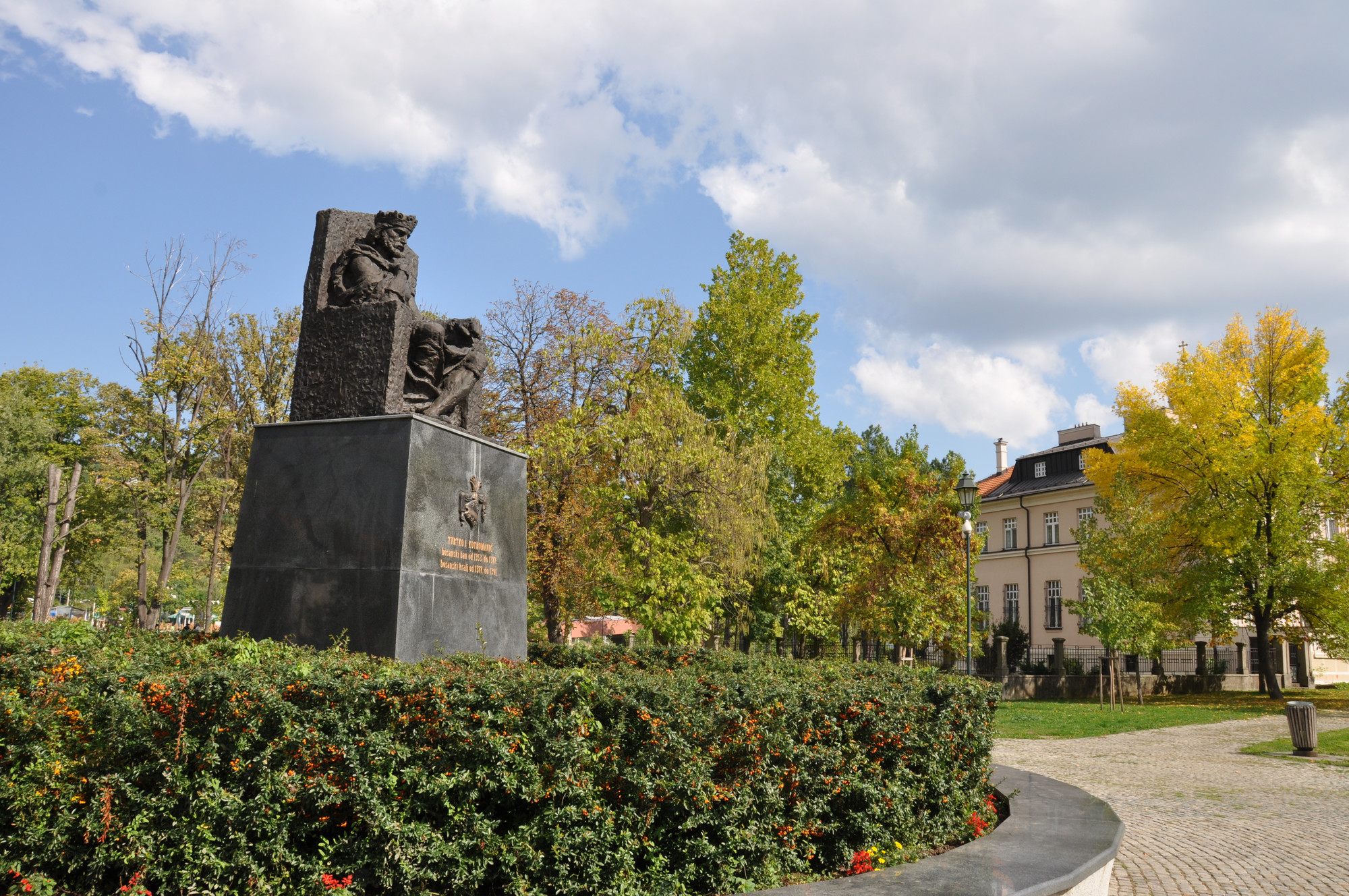 Tvrtko I Monument | Sightseeing | Tuzla