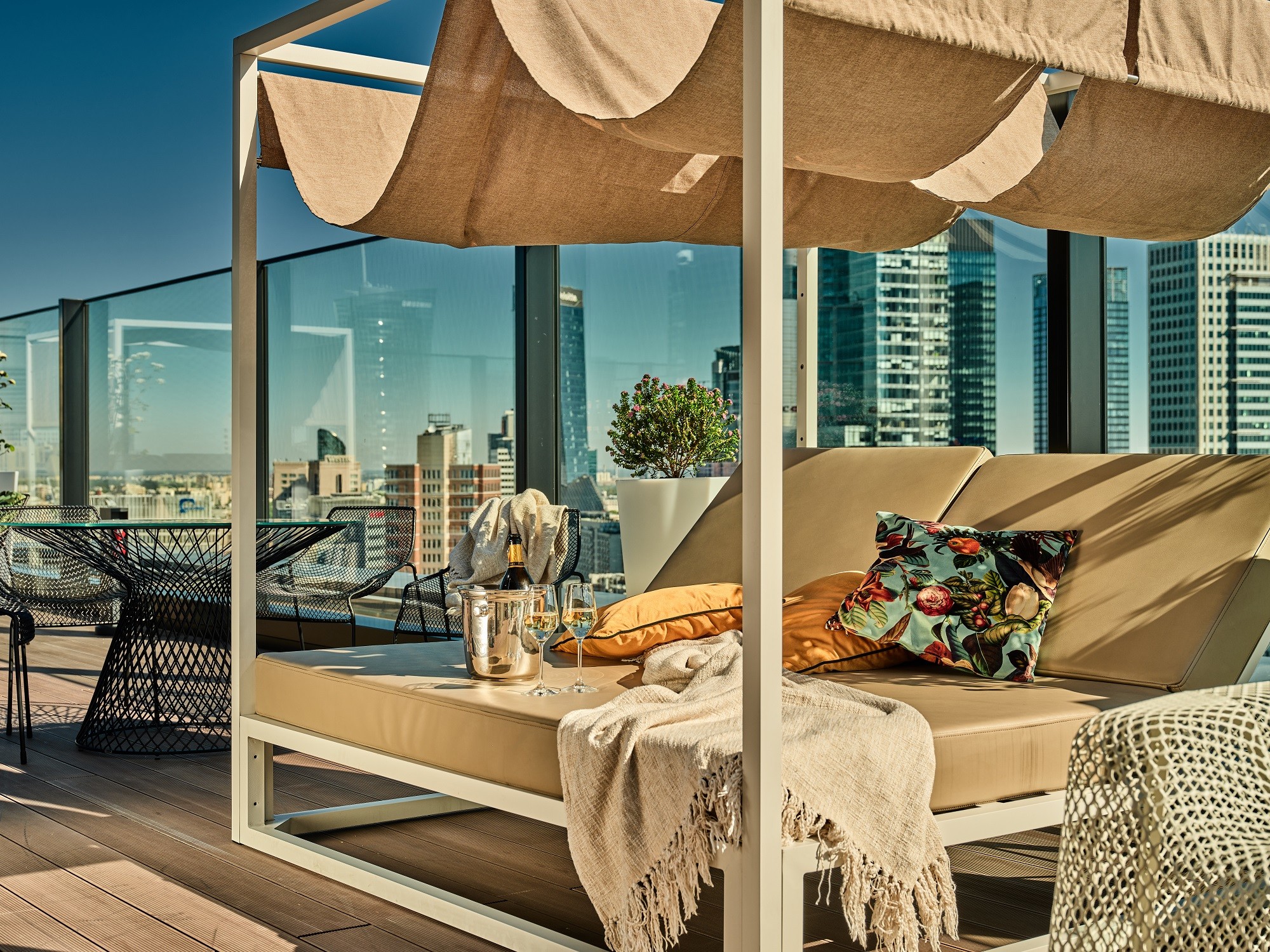 Ether Bar at NYX HOTEL WARSAW | Bars & Clubs | Warsaw