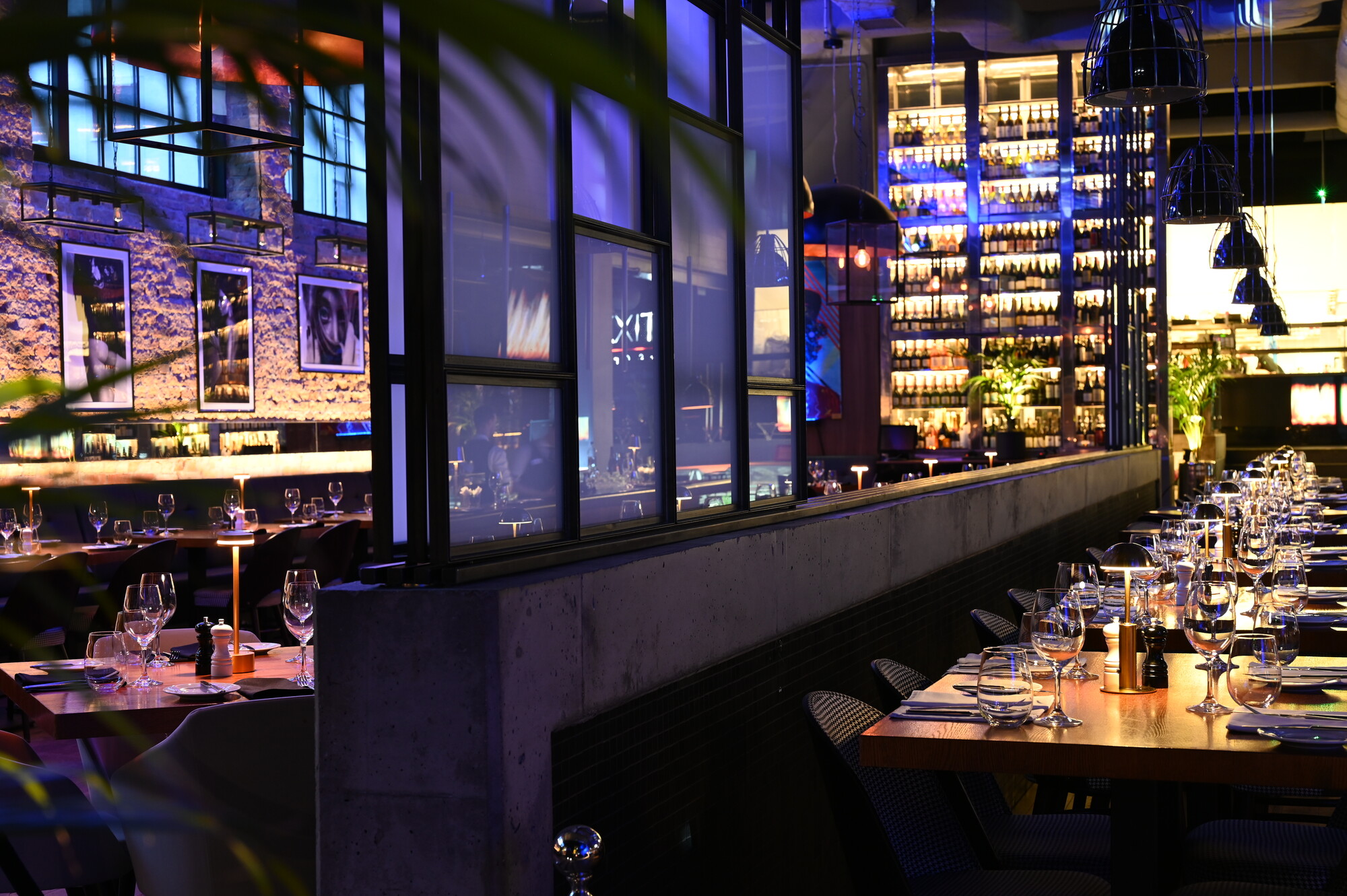 STIXX Bar & Grill | Warsaw Restaurants | Warsaw