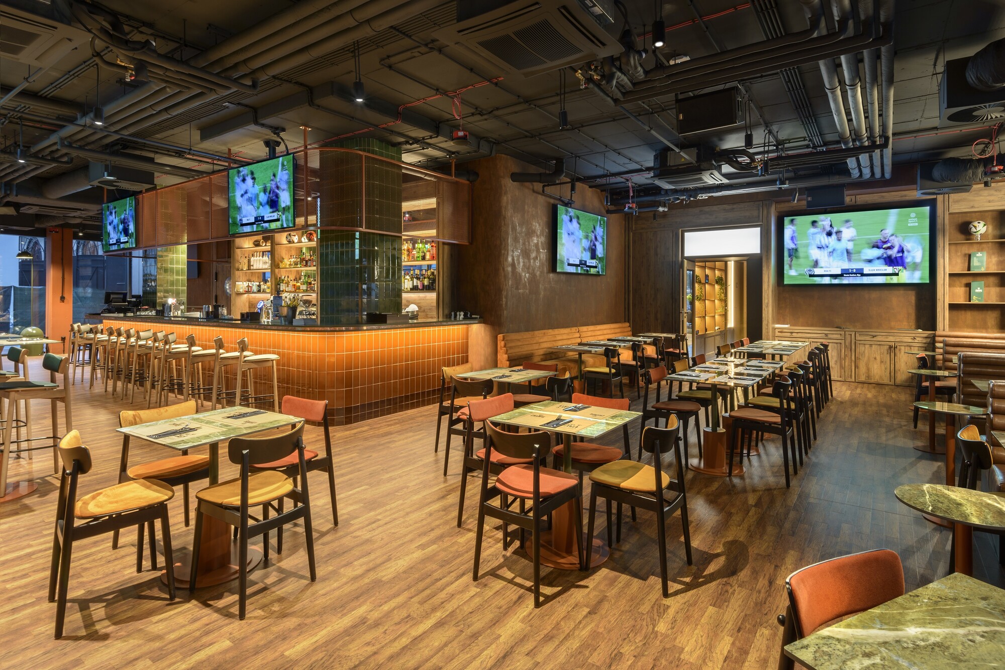 Champs Sports Bar | Warsaw Restaurants | Warsaw