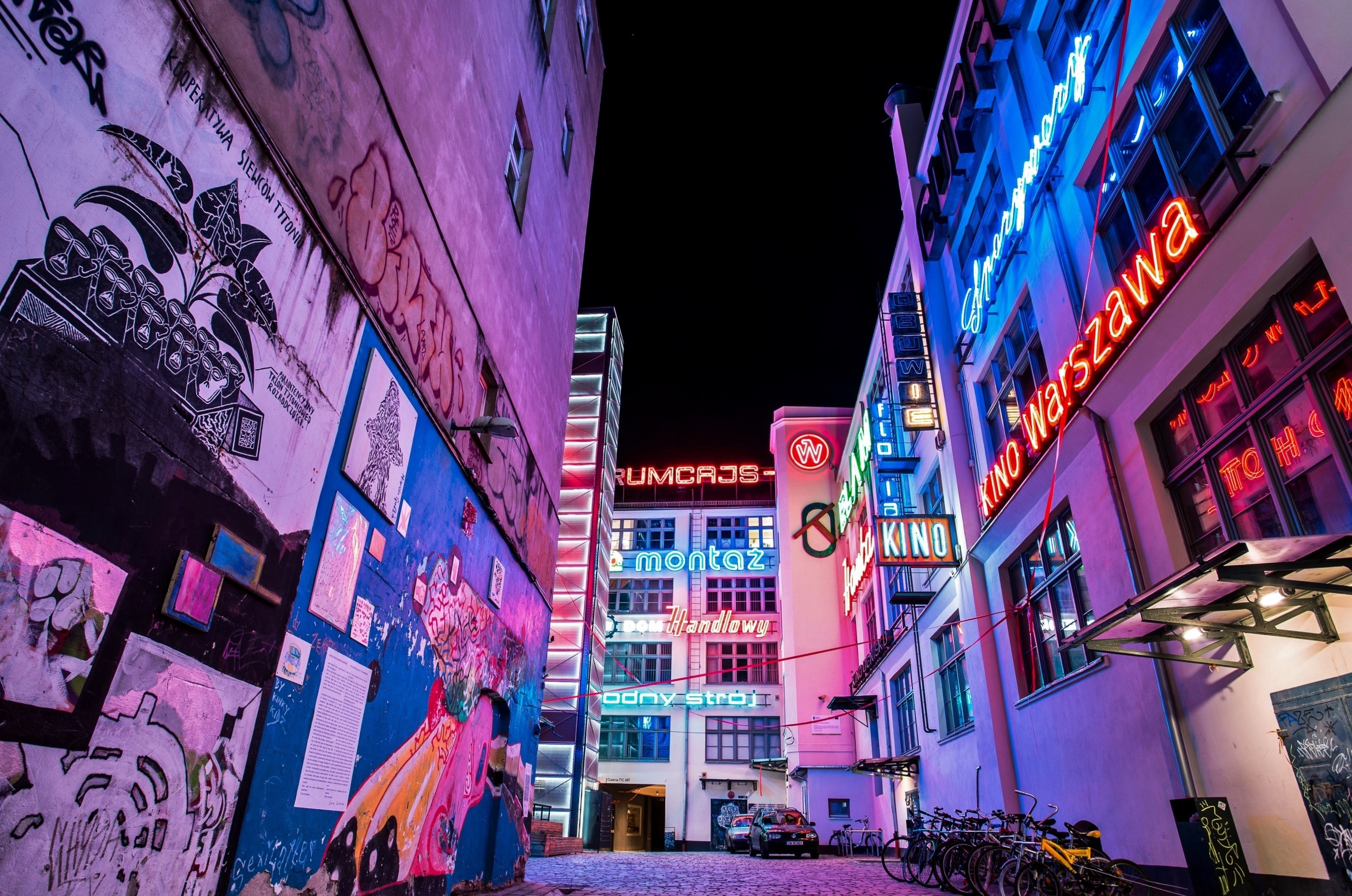 Neon Side Gallery | Wrocław Sightseeing | Wroclaw